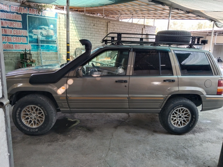Продам Jeep grand Cherokee 1995 года