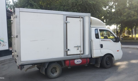 KIA Bongo 3 Avtomat, refrejerator 2010 yil sotiladi