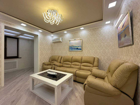 Квартира в аренду в ценре Ц7 ЦУМ 110 школа 2ком.2/4