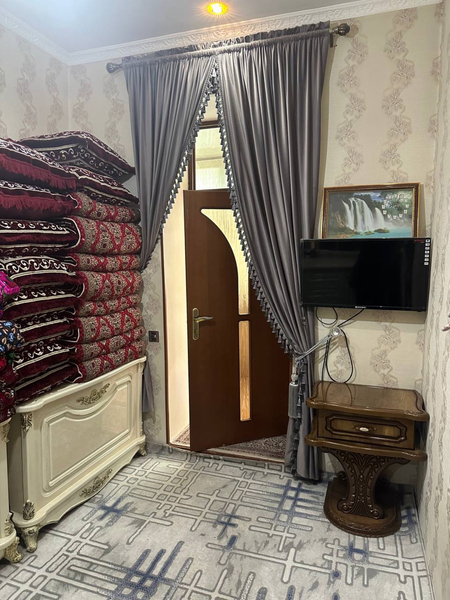 Kvartiravsotiladi 2 xonalig 3 hona qilingan 1 etaj 2 etajli dom