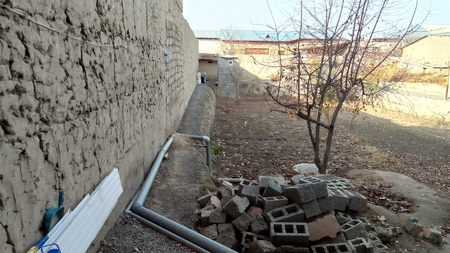 Hovli uchastka sotiladi