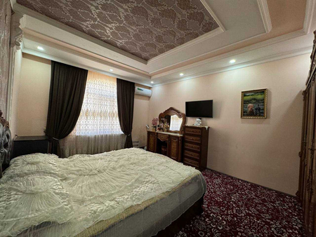 Tayyor 6 sotiqli hovli sotiladi.