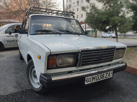 Lada 2107 sotaman o'zimmiki