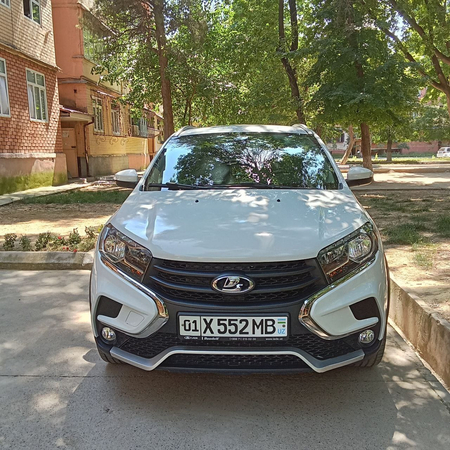 Lada Xray Cross 2019