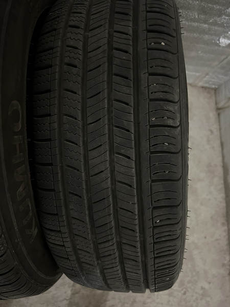 Kumho 195/60/15 ta11 кўп юрмаган