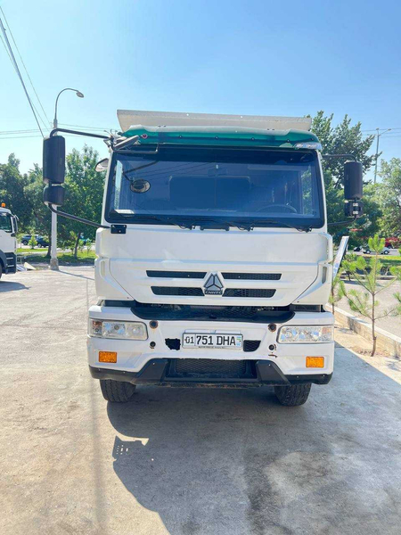 Самосвал сотилади SINOTRUK