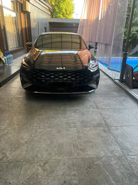 Продам свою kia k8