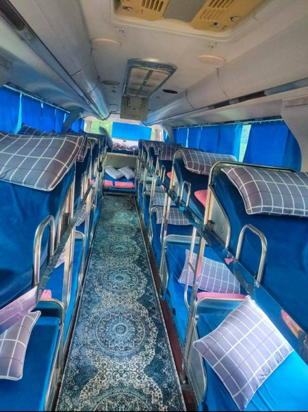 Хитойи Хоргоз бозорига рейсларимиз бор автобусда.