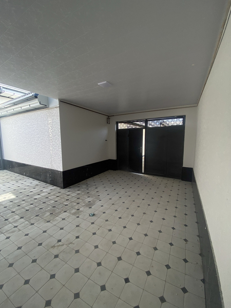 Nazarbek Ittifoqda 1.5 sotx 5 xona