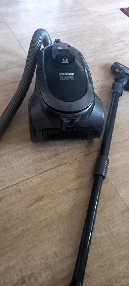 Пылесос LG 2000w