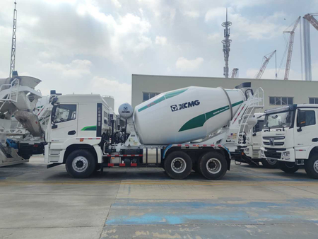 Mixer : XCMG, diesel