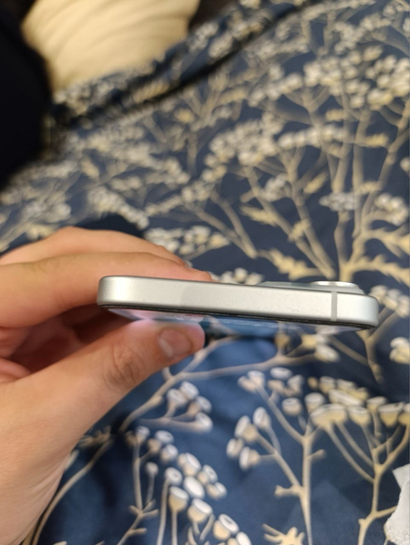 Продам iphone 15 plus