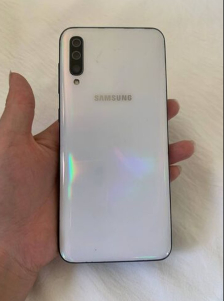 Samsung galaxy A 70 sotiladi