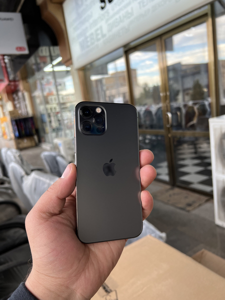 İphone 12 pro zor holatda
