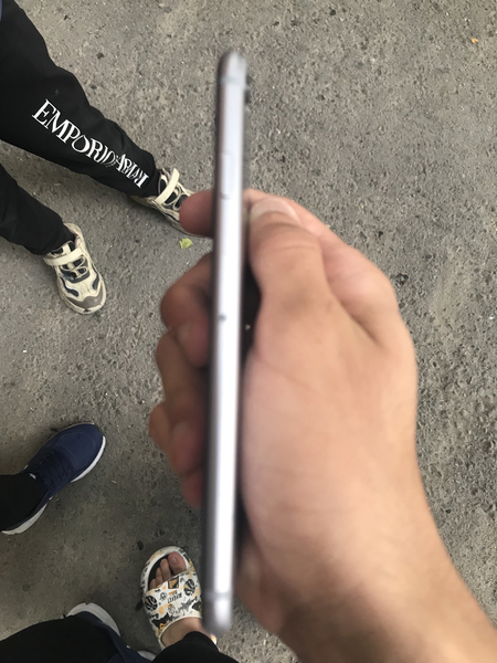 Iphone 6  srocna sotiladi