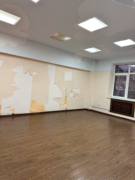 Срочно сдается и продается полуподвальное помешение
