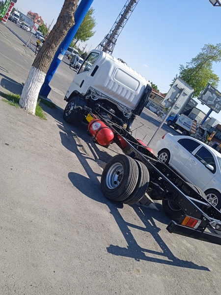 Isuzu holati zoʻr
