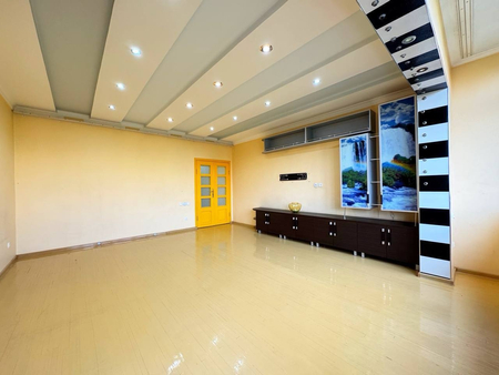 Продается 2х ком. квартира на ул.Кунаева, ор-р: Гостиница Россия, 65м2