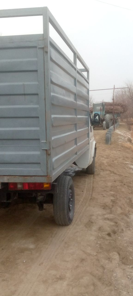 Ford sotiladi yil 92