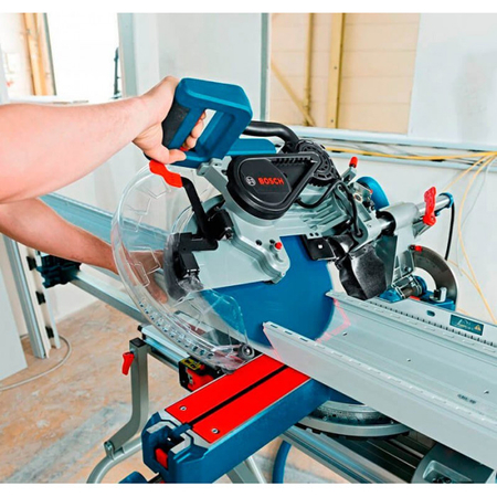 Пила торцовочная BOSCH GCM 12 SDE  0601B23100