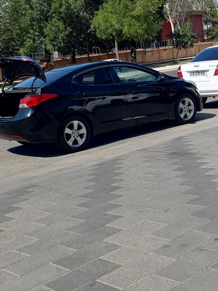 Hyundai Elantra 1.8
