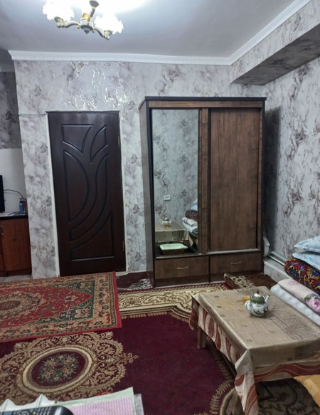 ID 1/0125
Юнусабад 2 квартал 1/4/4