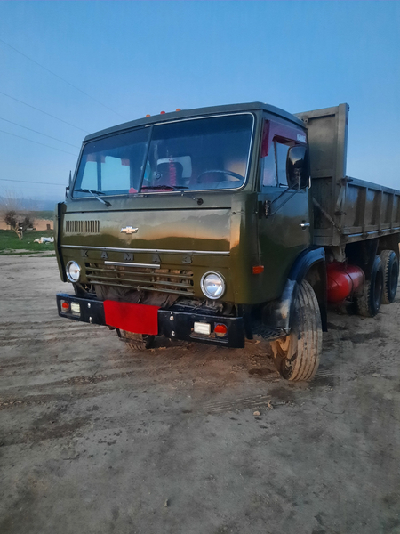 Kamaz selxoz  sotiladi