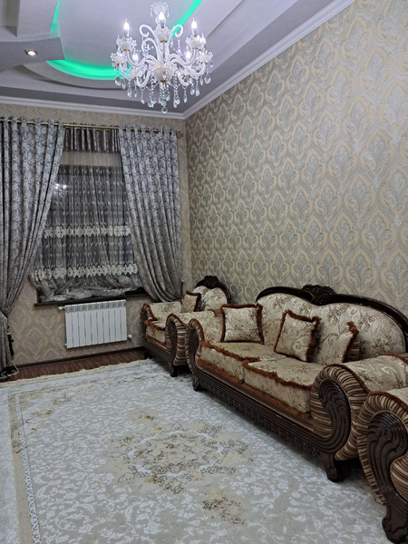 Сдам свою двух комнатную квартиру в центре города