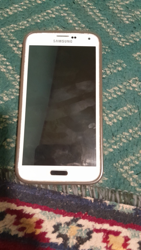 Samsung S5     sotiladi