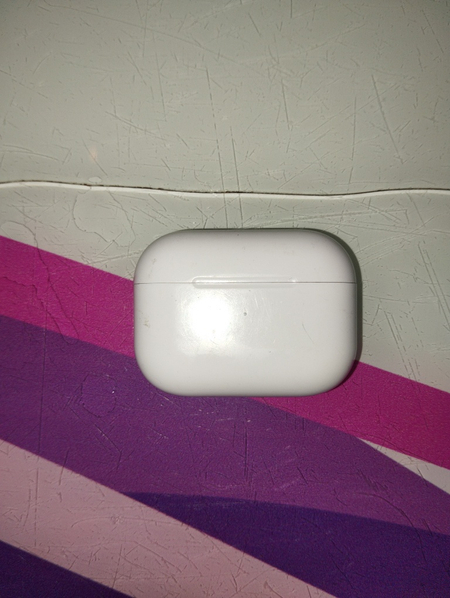 Продаються наушники Airpods
