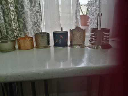 Продаются под стаканики , старинные.
