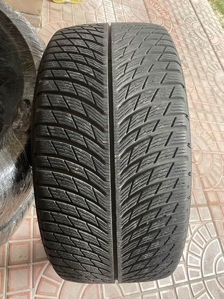 Комплект зимних шин Michelin