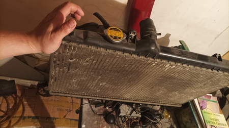 Radiator Hunday beu