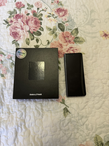 Samsung z fold 5 , 12/256