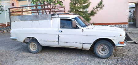 Volga 24 10 Pikap