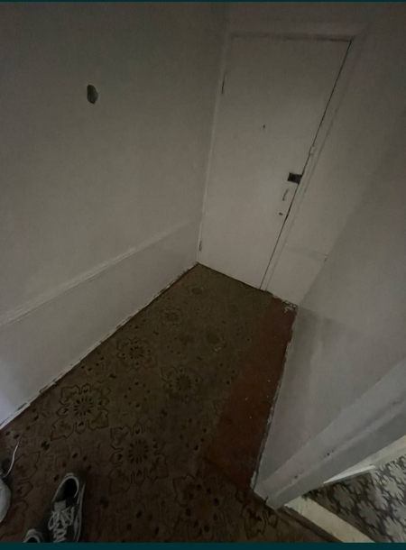 Kvartira sotiladi 1 xona Raysentr Algoritm ruparasida