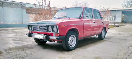 Vaz 2106 Sotiladi.Yil 1990.Mashena Holat Edyal.Varyant Bor.Faqat Jizza