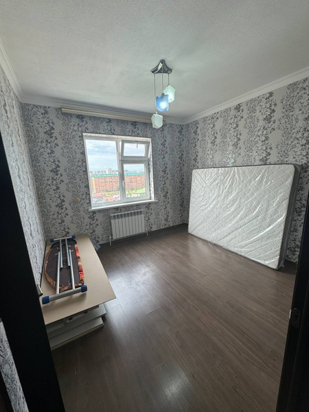 Yangi Hayot 3 xonali qilingan 67 kvadrat toza remontli