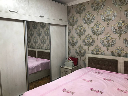 Ховли сотилади,11 та хонаси 4 санузели бор
