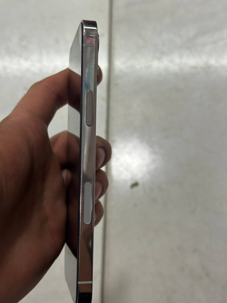 Iphone 12pro 256 sotiladi srochna