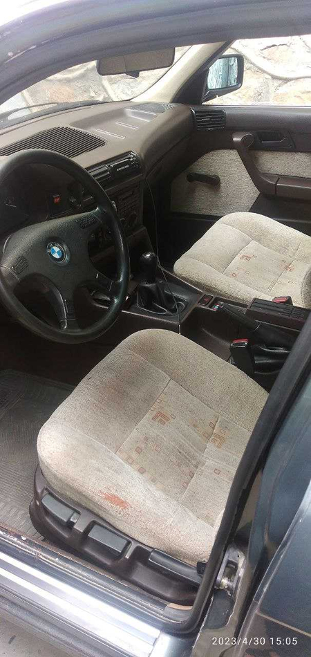 BMW E34 !  В хорошем состояние . Не дорого !