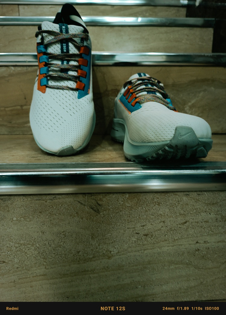 Nike Zoom light grey