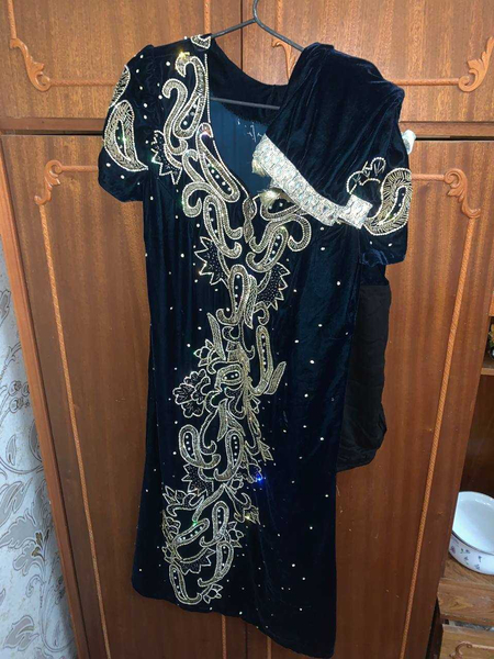 Продам платья женские