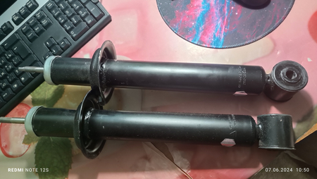 Продам стойки приора. 2170,2171,2172.