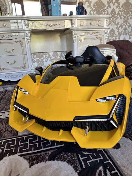 Lamborghini detskiy moshina