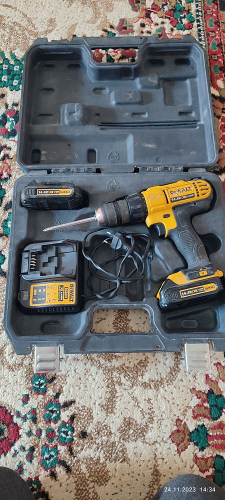 Шуруповерт DEWALT 14 V.