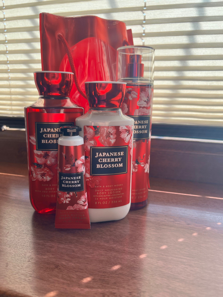 Bath&body works подарочный набор гель для тела лосьон, спрей и крем