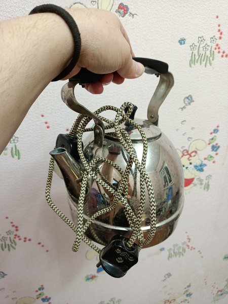 Продам электрический чайник