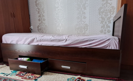 Односпальная кровать