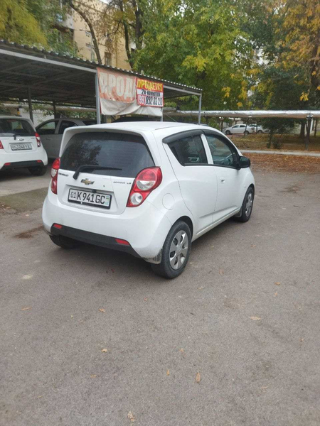 Спарк белый,цена 6600$